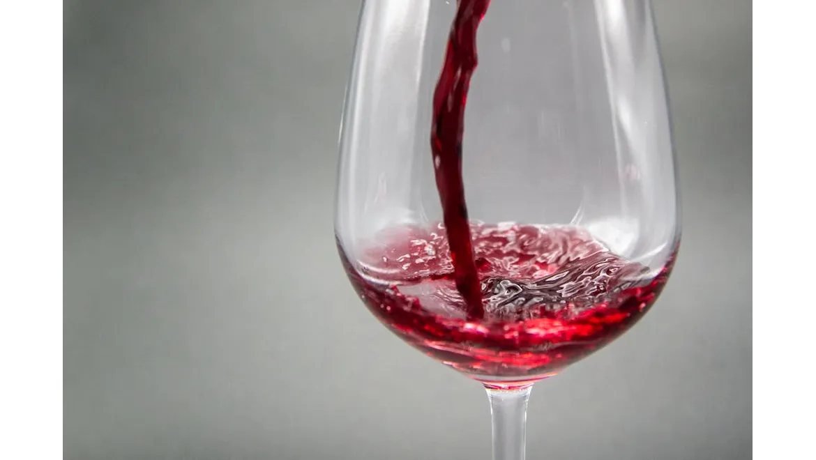 Mastering Wine Tasting: The Art of Note-Taking – Eleganthome News